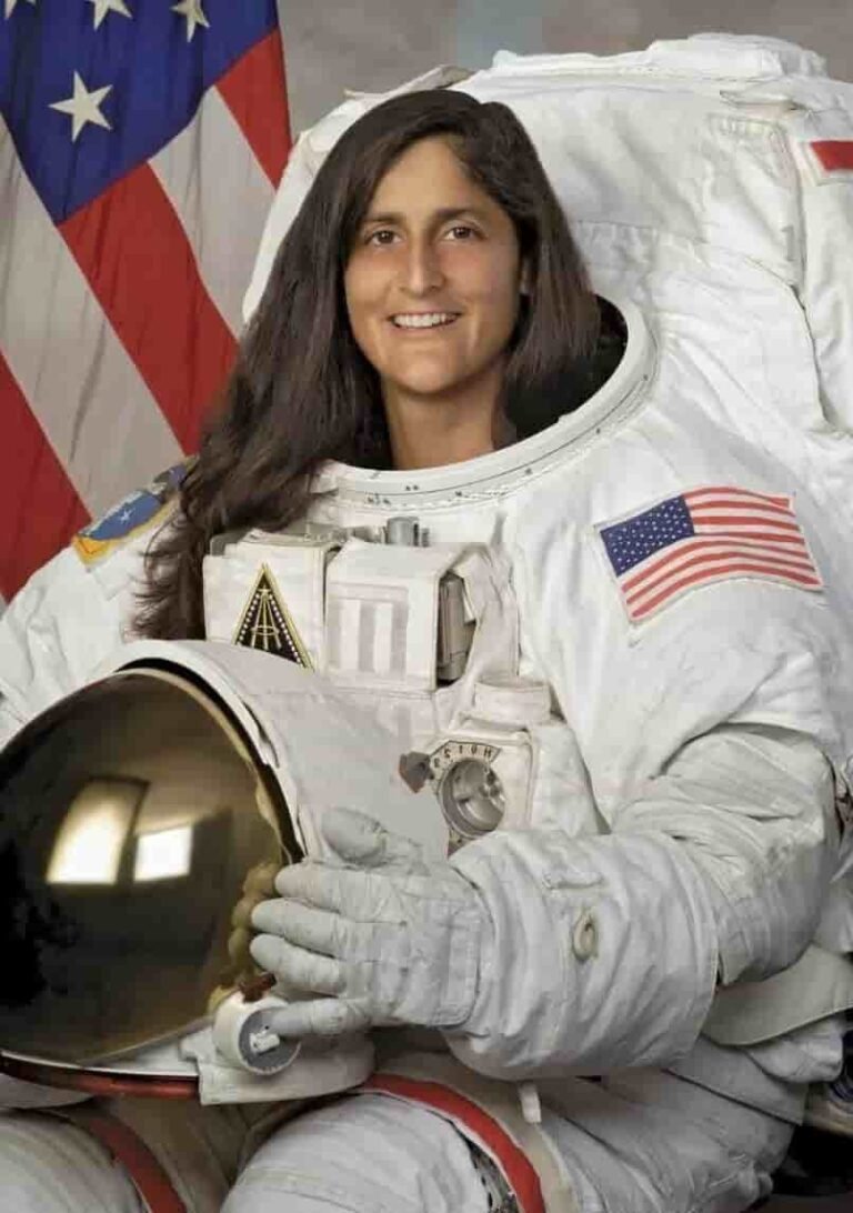 सुनीता विलियम्स जीवन परिचय Sunita williams biography in hindi (American astronaut) - Study By Mind