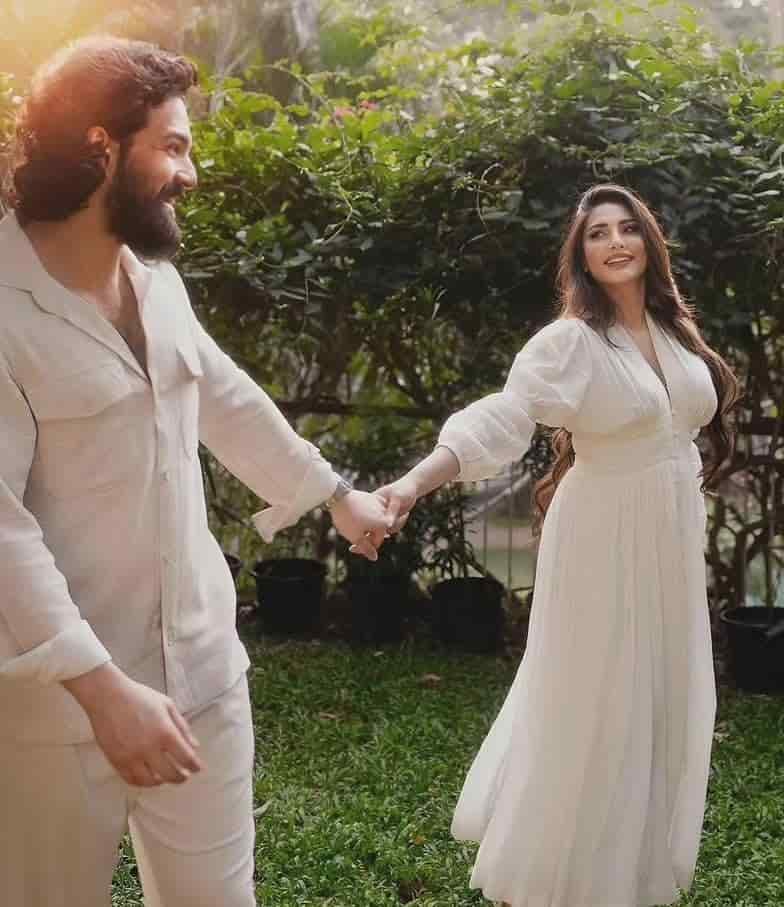 ज़ैनब रावजी जीवन परिचय Zainab Ravdjee biography in hindi (Artist ...